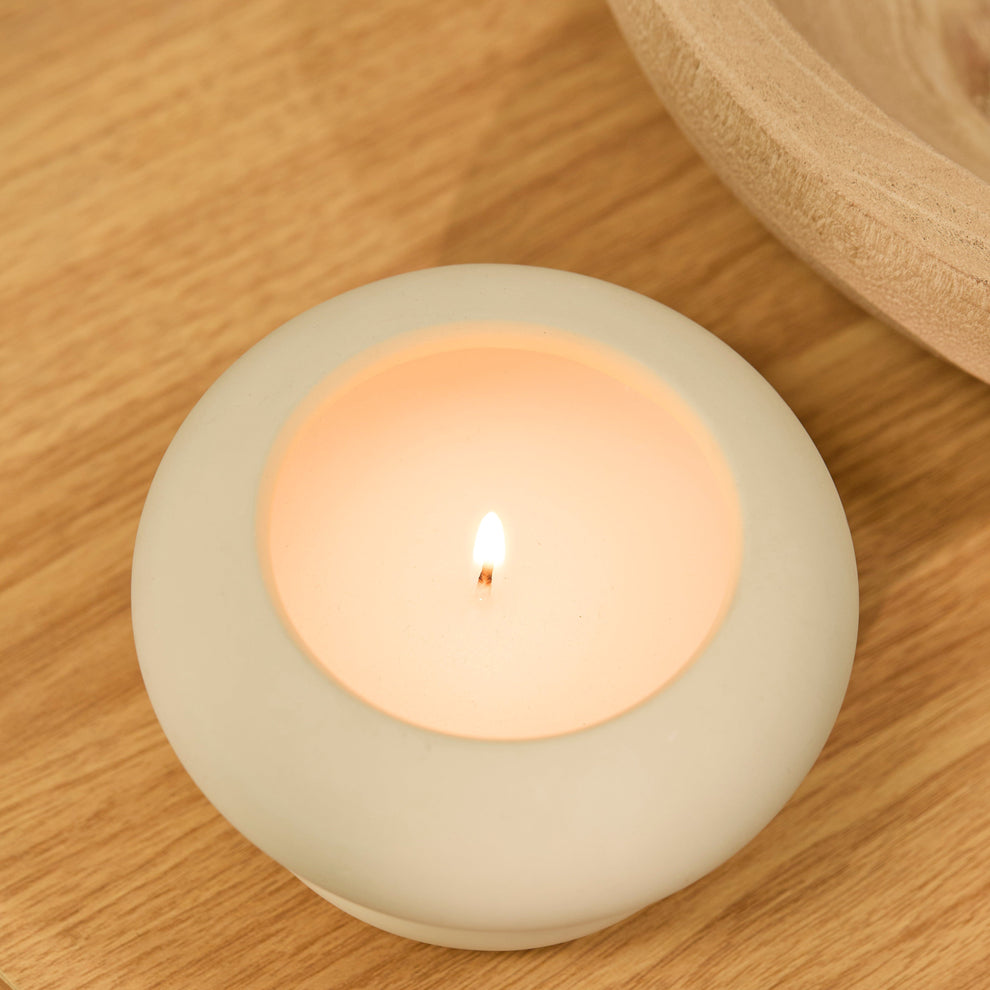 Surbiton Single Wick 13cm Ceramic Candle - Oud Wood & Rose Scent In Cl ...
