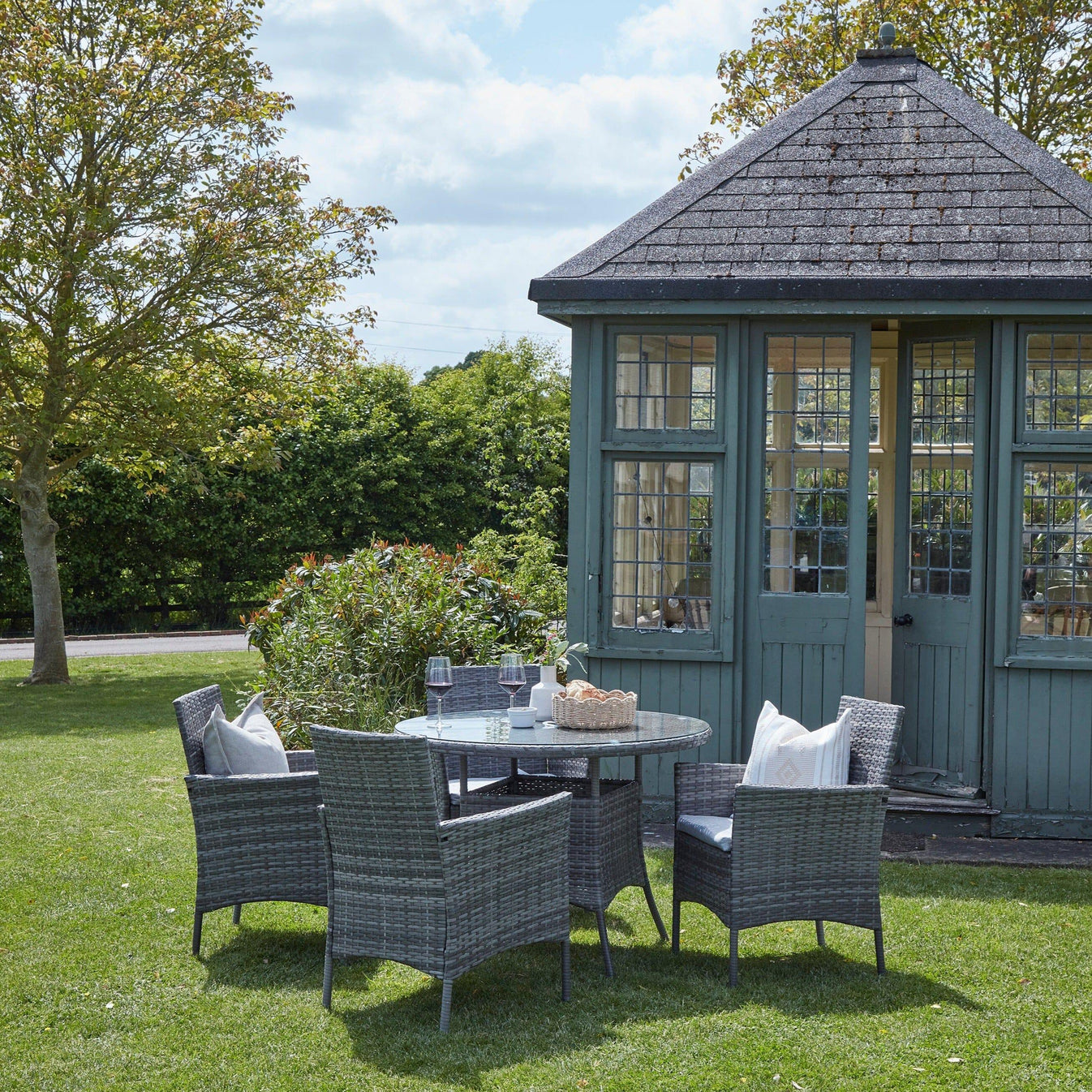 Kemble 4 Seater Rattan Round Garden Dining Set with Cream Parasol - Gr ...