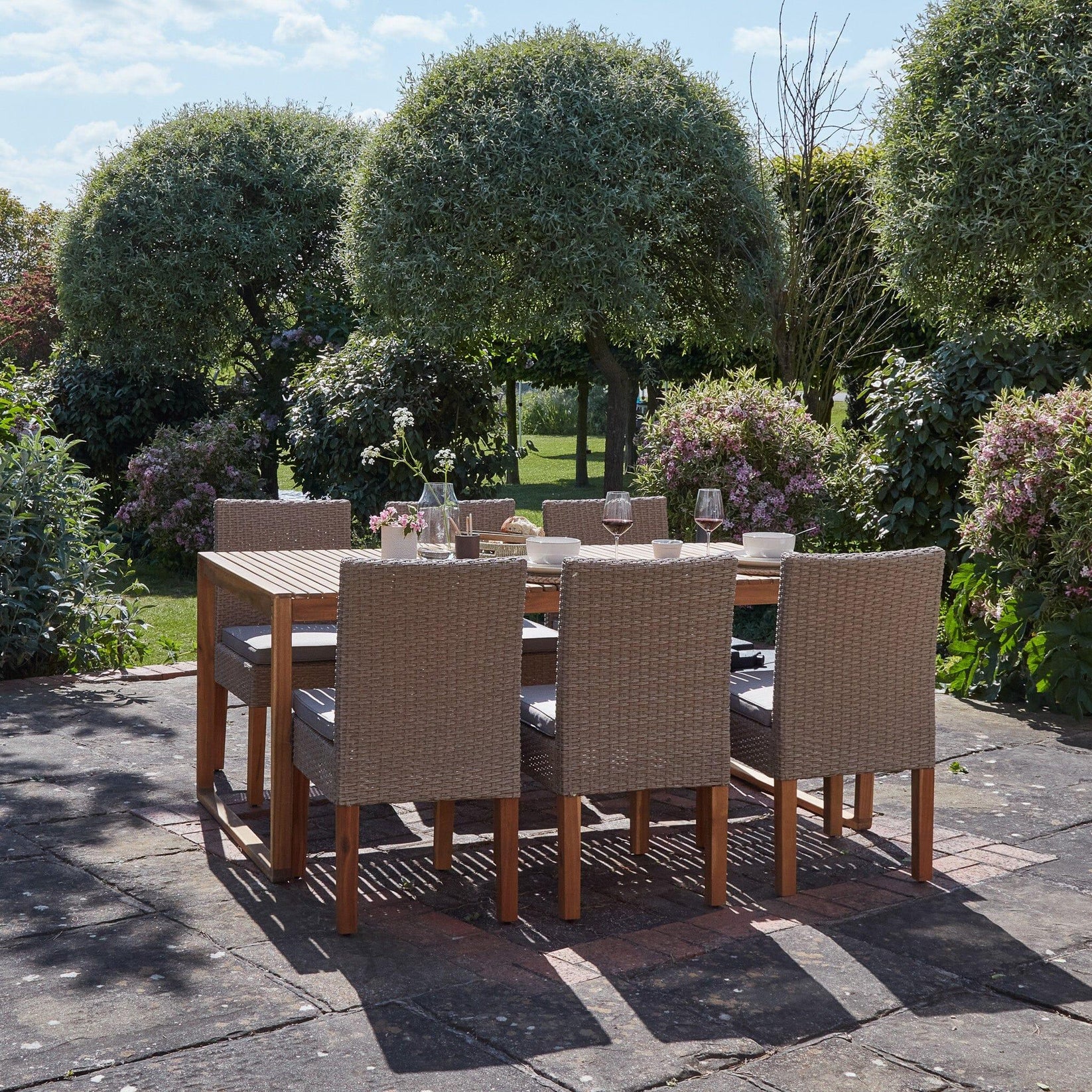 Lennox Table With 6 Oliver Dining Chairs - Laura James