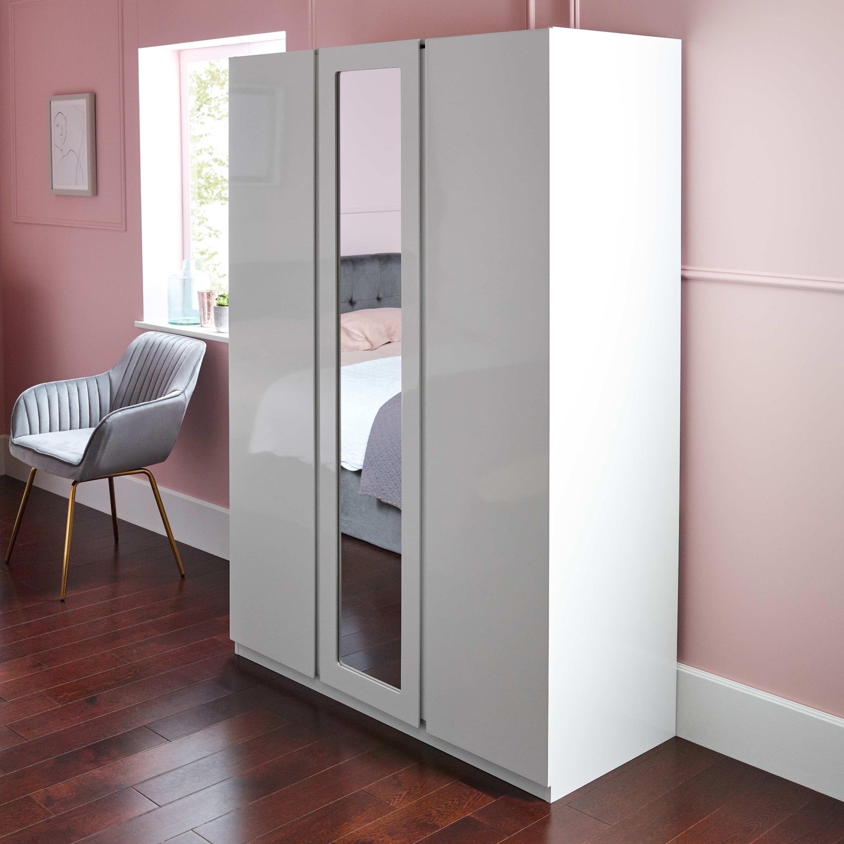Outlet - Clemmie triple wardrobe - high gloss - white – Laura James