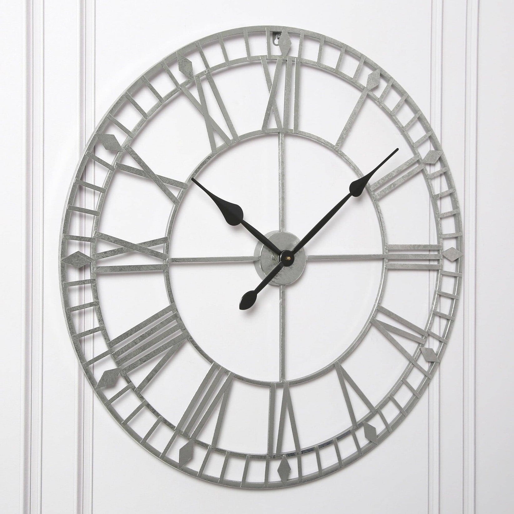 Outlet - Riseley 80Cm Metal Skeleton Wall Clock - Silver – Laura James