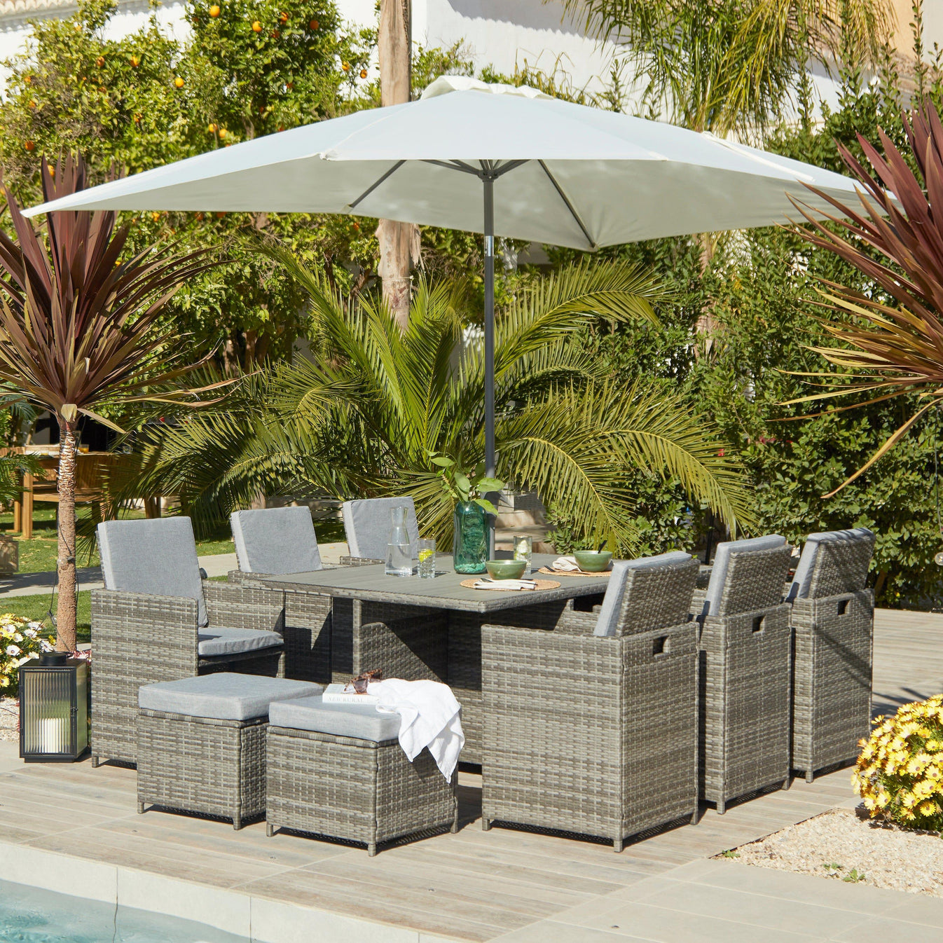10 Seater Grey Rattan Cube Garden Dining Set & Parasol - Laura James