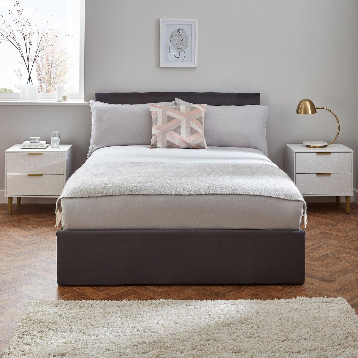 Gloria Bedside Tables - Set of Two - White & Brass Effect – Laura James